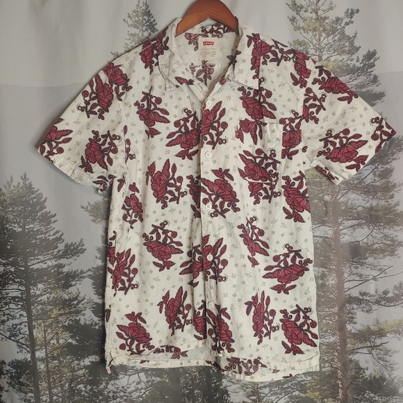 Levi's | Shirts | Levis Red Rose Flowers Haskell Short Sleeve Button ...